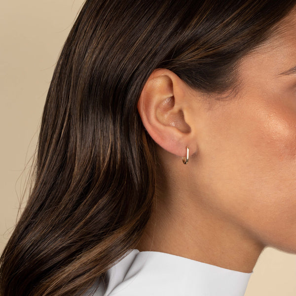 Solid Paperclip Huggie Earring 14K – Adina Eden